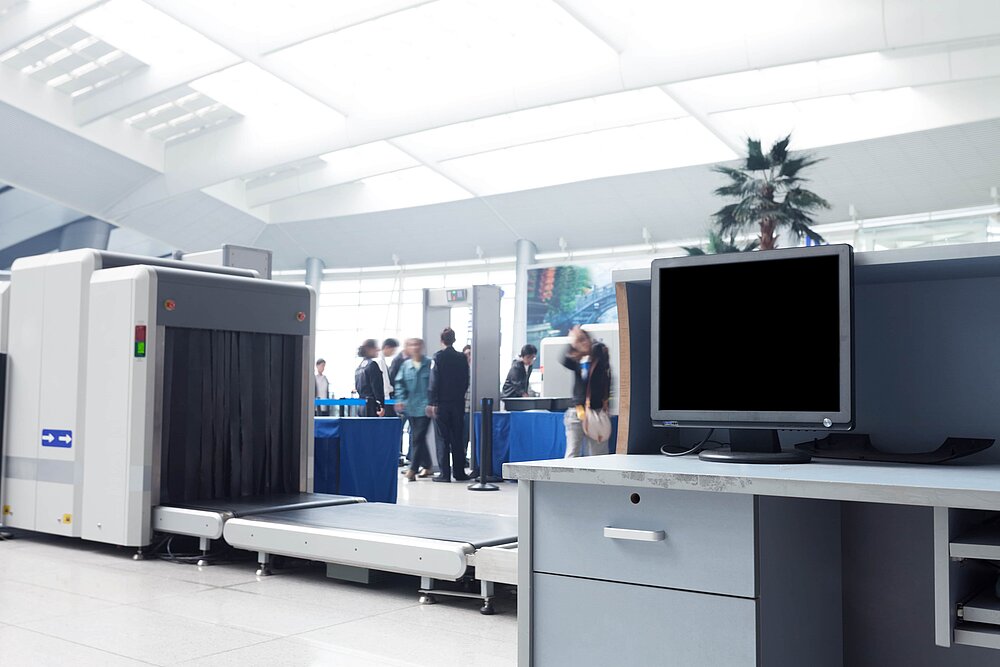 Advanced Ceramics and Hermetic Solutions for Scanning and Analytical ...